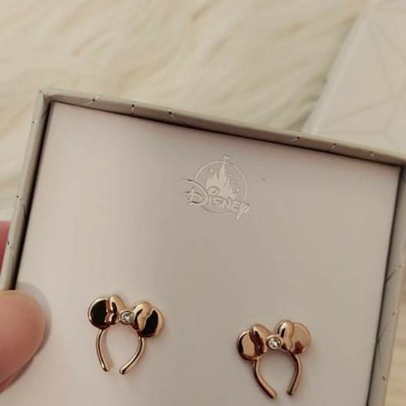Disney | Jewelry | Firm Nwt Disney Parks Rose Gold Minnie Mouse Ears With Bow Studded Earrings ...